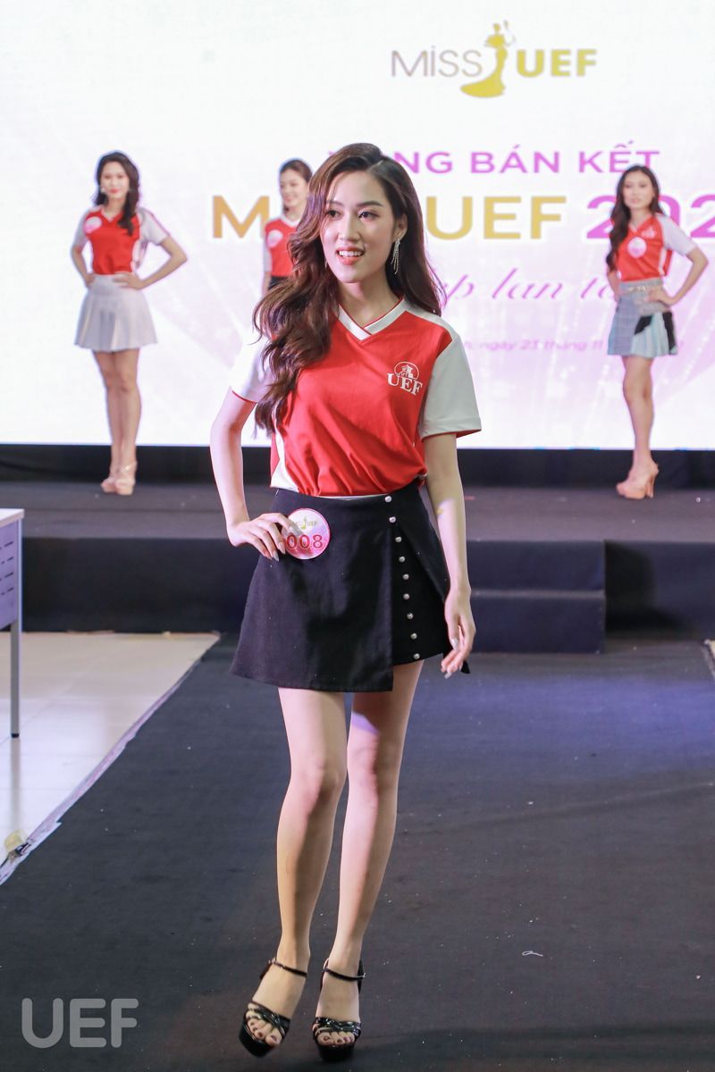 Ngắm trọn vẻ đẹp của top 20 Miss UEF 2022 khi diện đồng phục trường